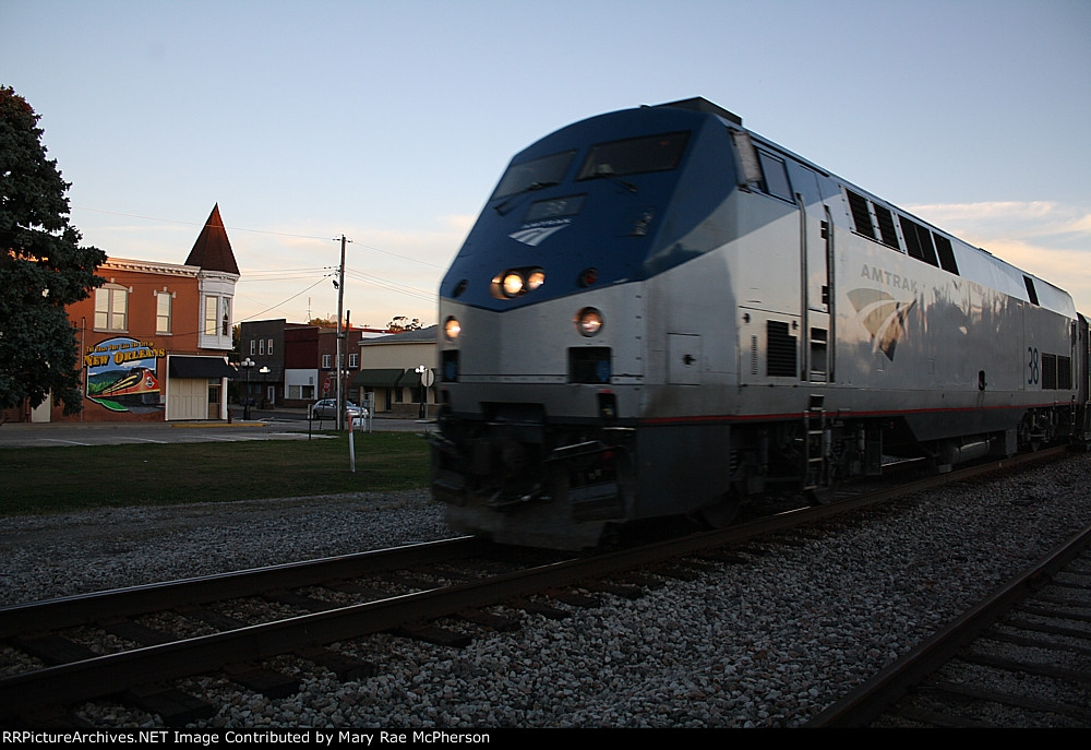 Northbound Amtrak 392, "The Illini"